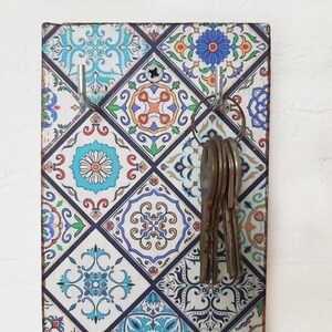 Vertical Key Holder 6 Hooks, Key Holder for Wall, Patchwork Wall Decor ...