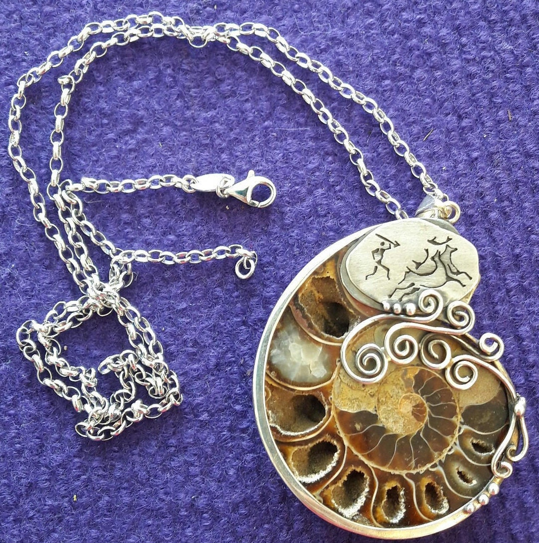 Exceptionally Beautiful Ammonite Set in 925 Sterling Silver With Stone ...