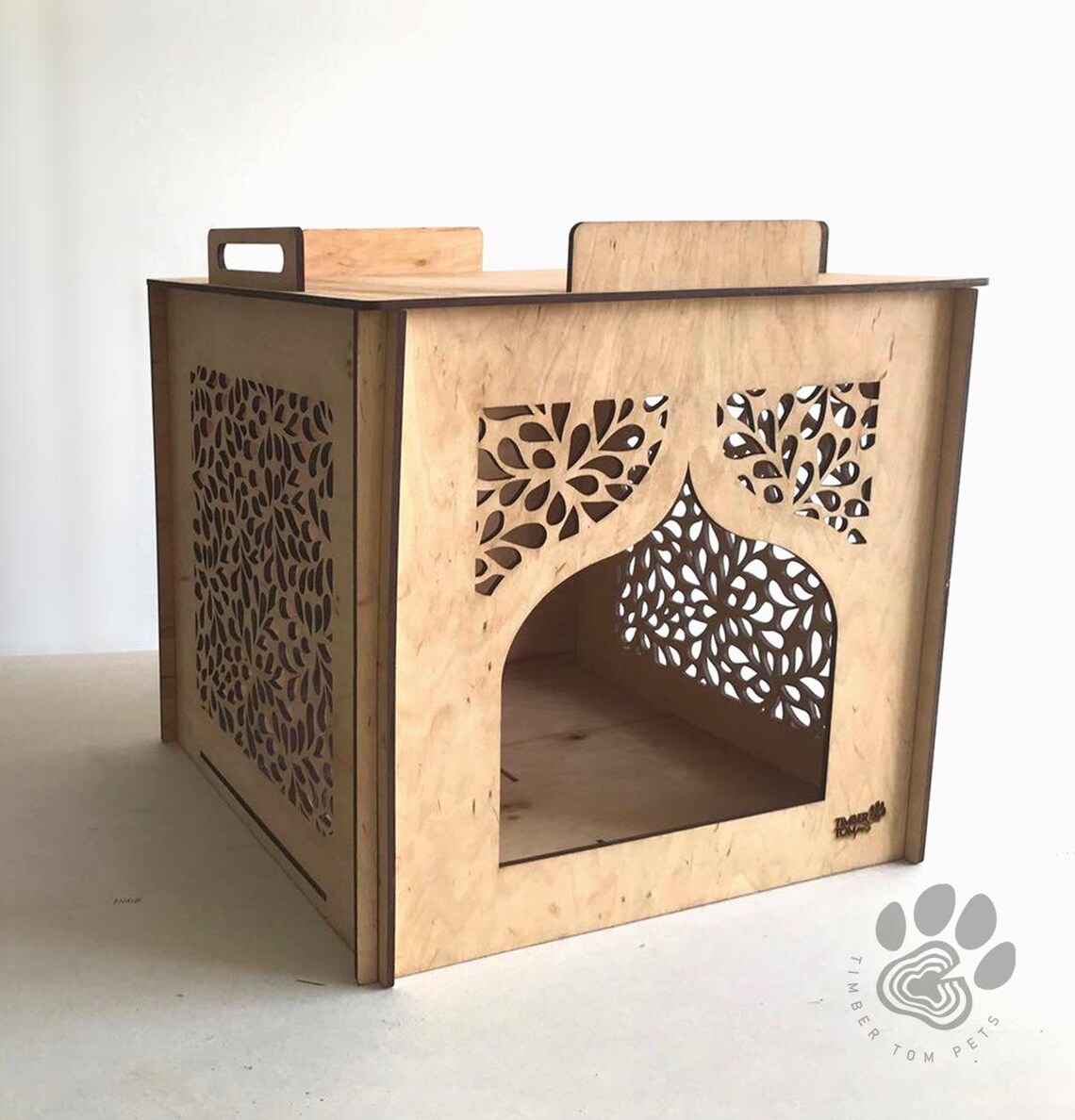 ROMANCE Cat or Dog House / Kennel With Openwork Leaf Pattern - Etsy