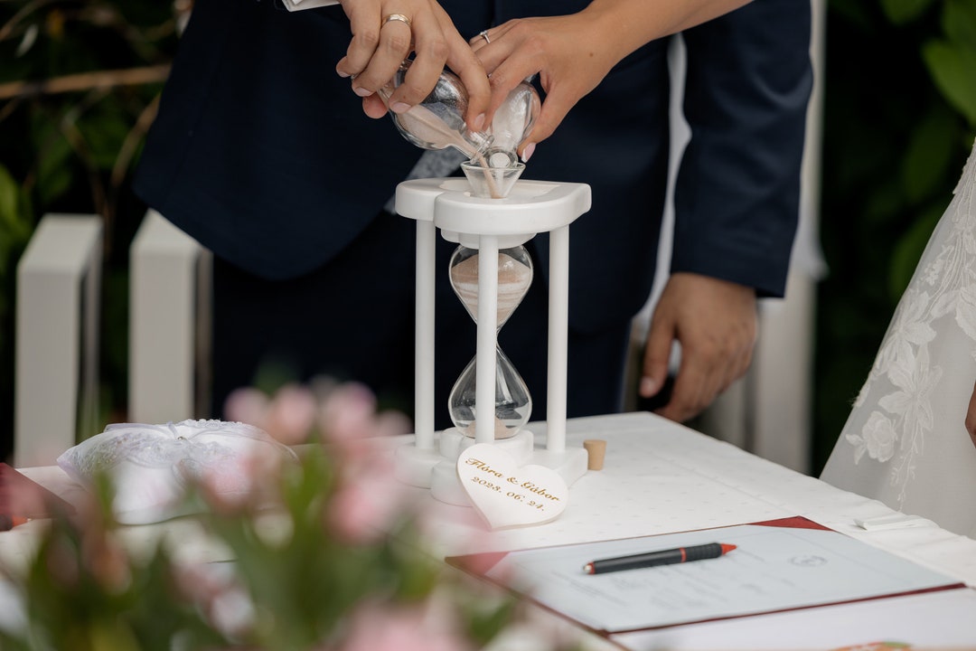 White Romantic Heart Shape Wooden Hourglass for Wedding Ceremony ...