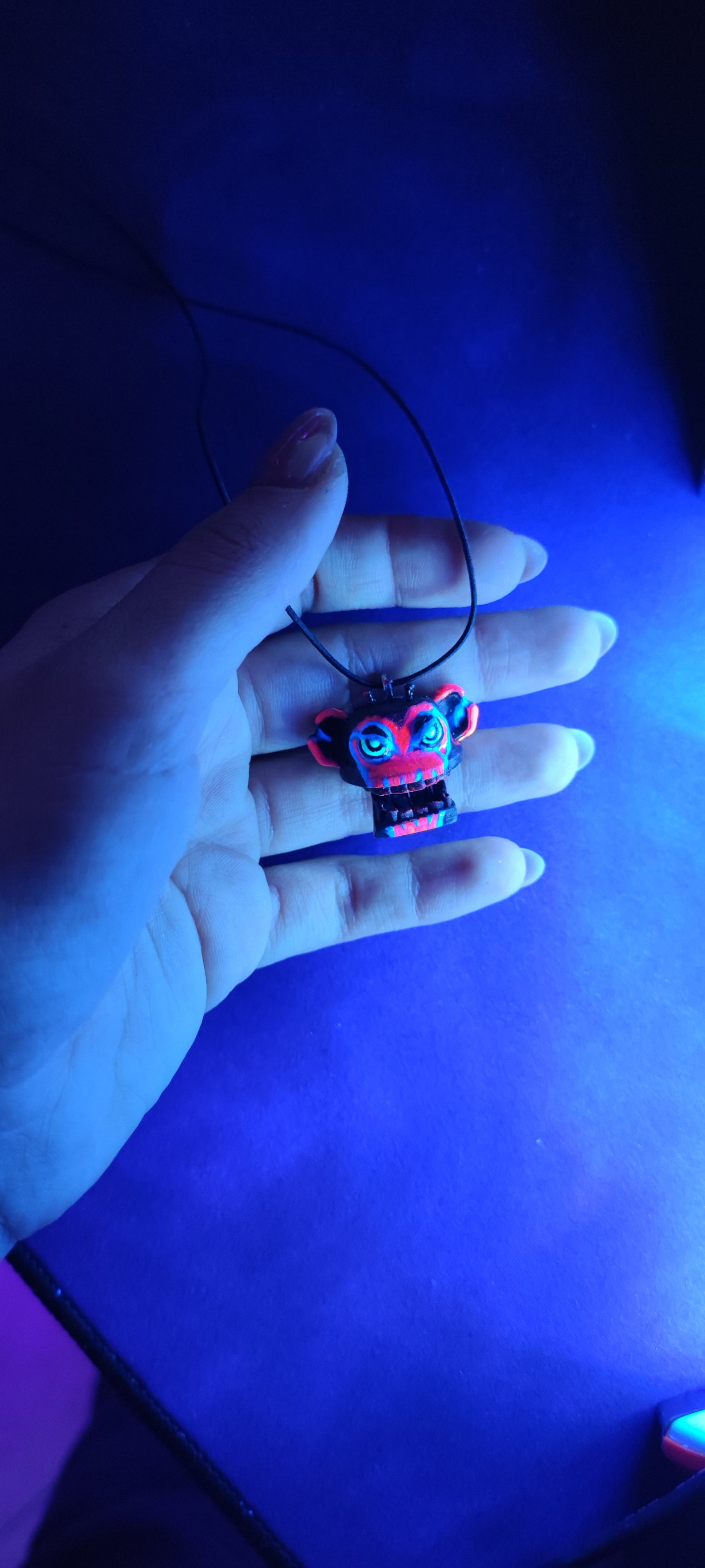 Jinx Neon Uv Paint Monkey Head Bomb Arcane Necklace - League of Legends ...