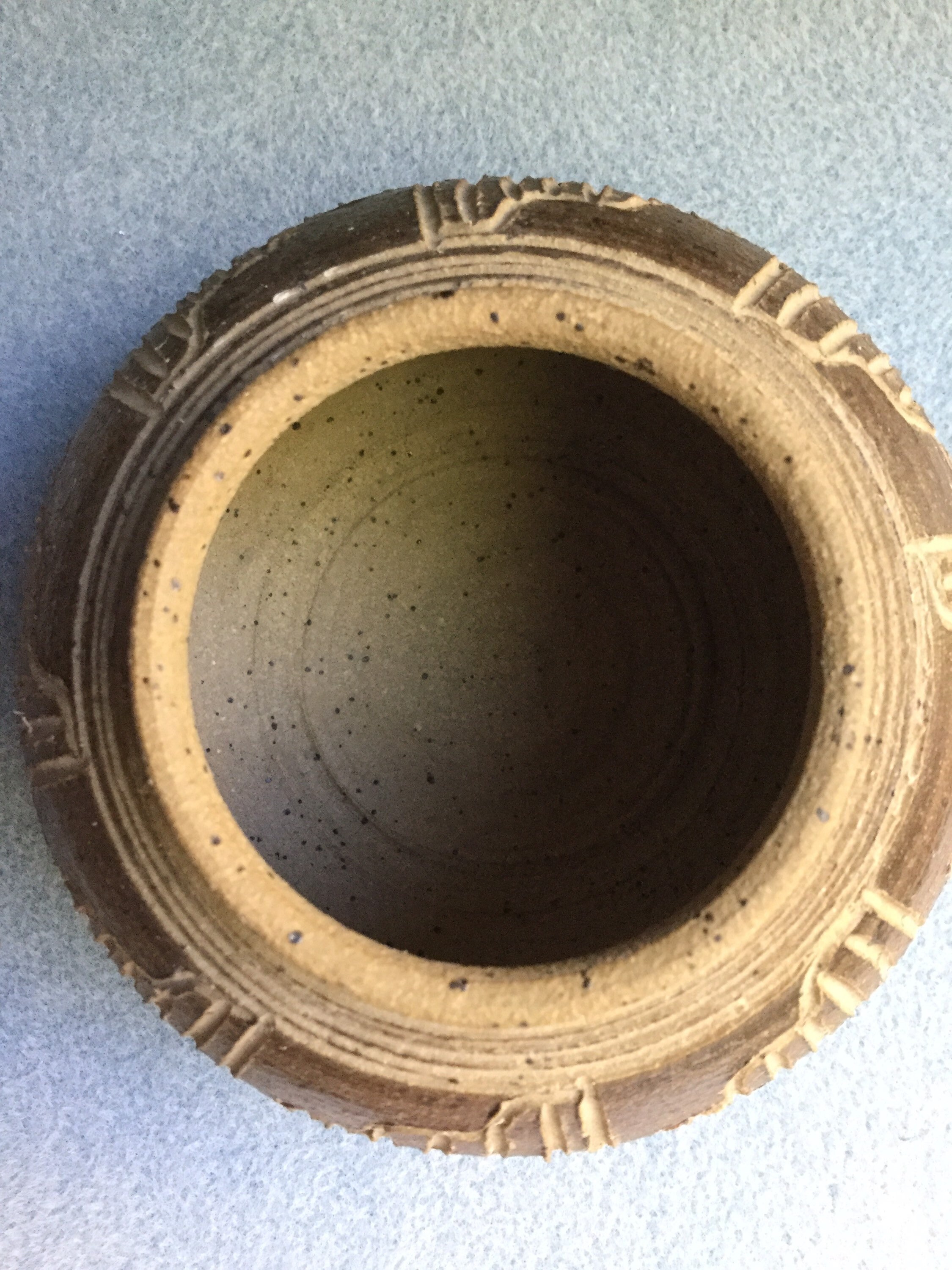 Mary Tuttle Native American Southwestern Style Pottery Jar - Signed ...