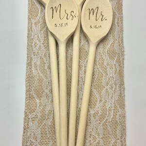 Mr. and Mrs. Wooden Spoon Wedding Gift Customizable - Etsy