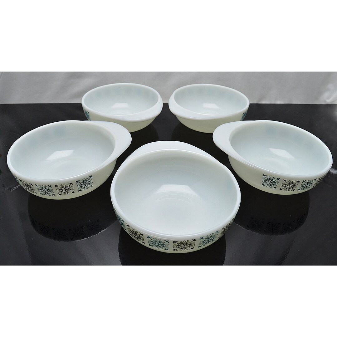 Vintage JAJ Pyrex England Chelsea Pattern Jockey Cap Bowls - Etsy