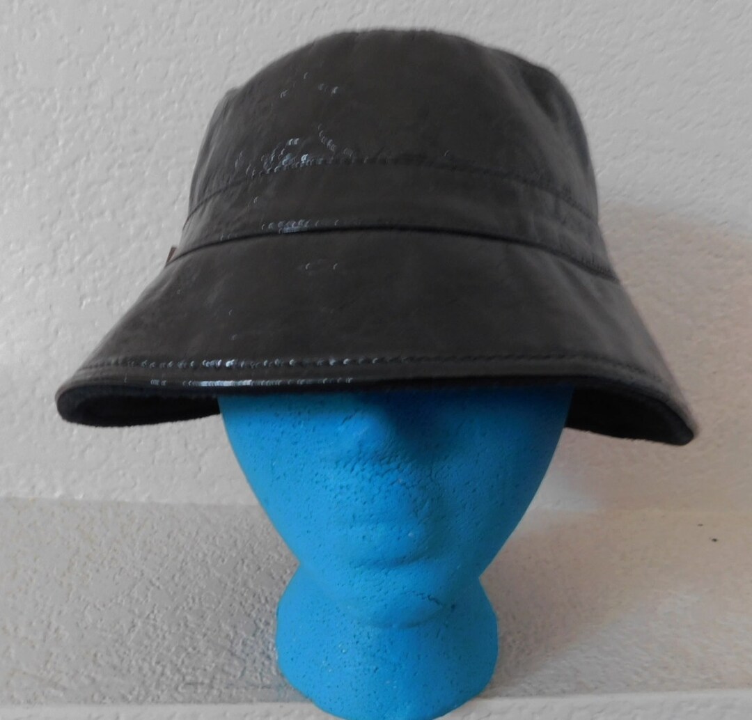 LE Black Reversible Rain Hat/shiny Black One Side Rain Hat/black ...