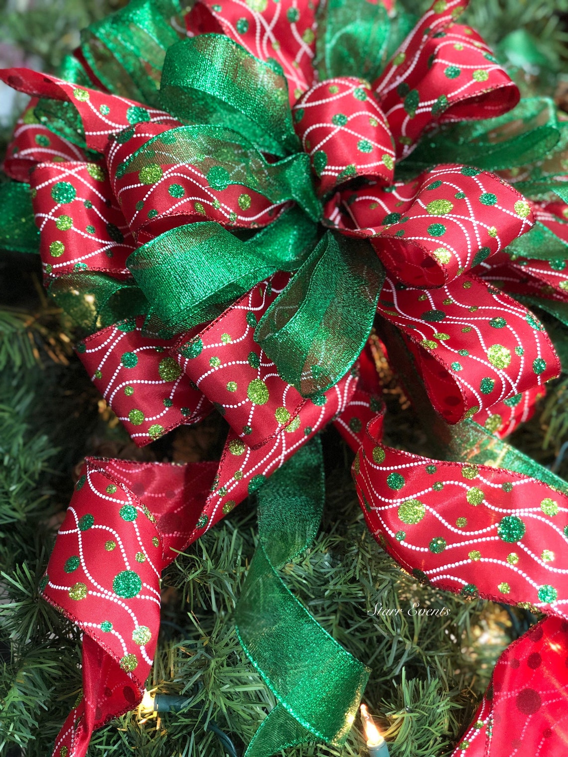 Red and Green Christmas Tree Toppers. Christmas Tree Bows. Red and ...