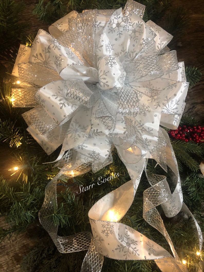 Silver Christmas Tree Topper. Christmas Tree Bows With Streamers ...