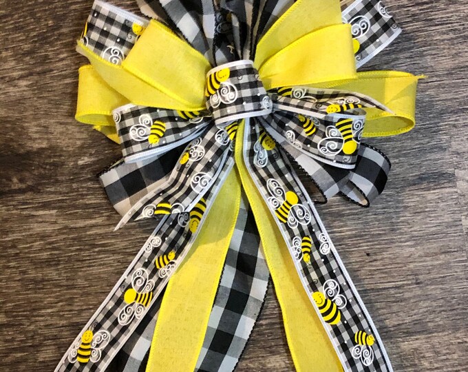 Bumble Bee Wreath Bow. Bumble Bee Ribbon. Bee Decor Summer Wreath Bow ...