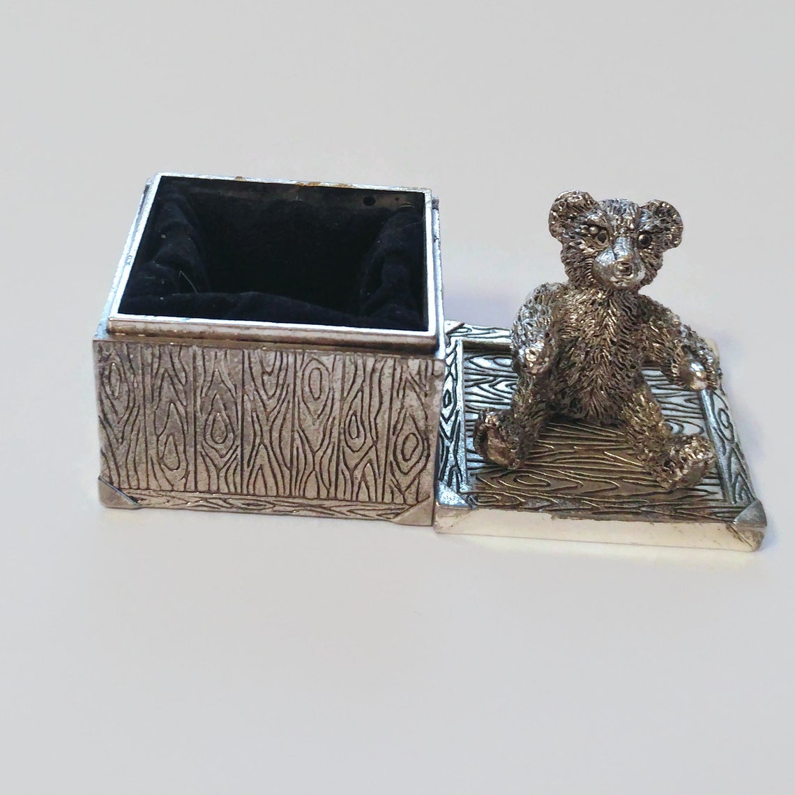 Vintage Pill Box Trinket Box, Metal Pill Box Collectible Pill Boxes ...