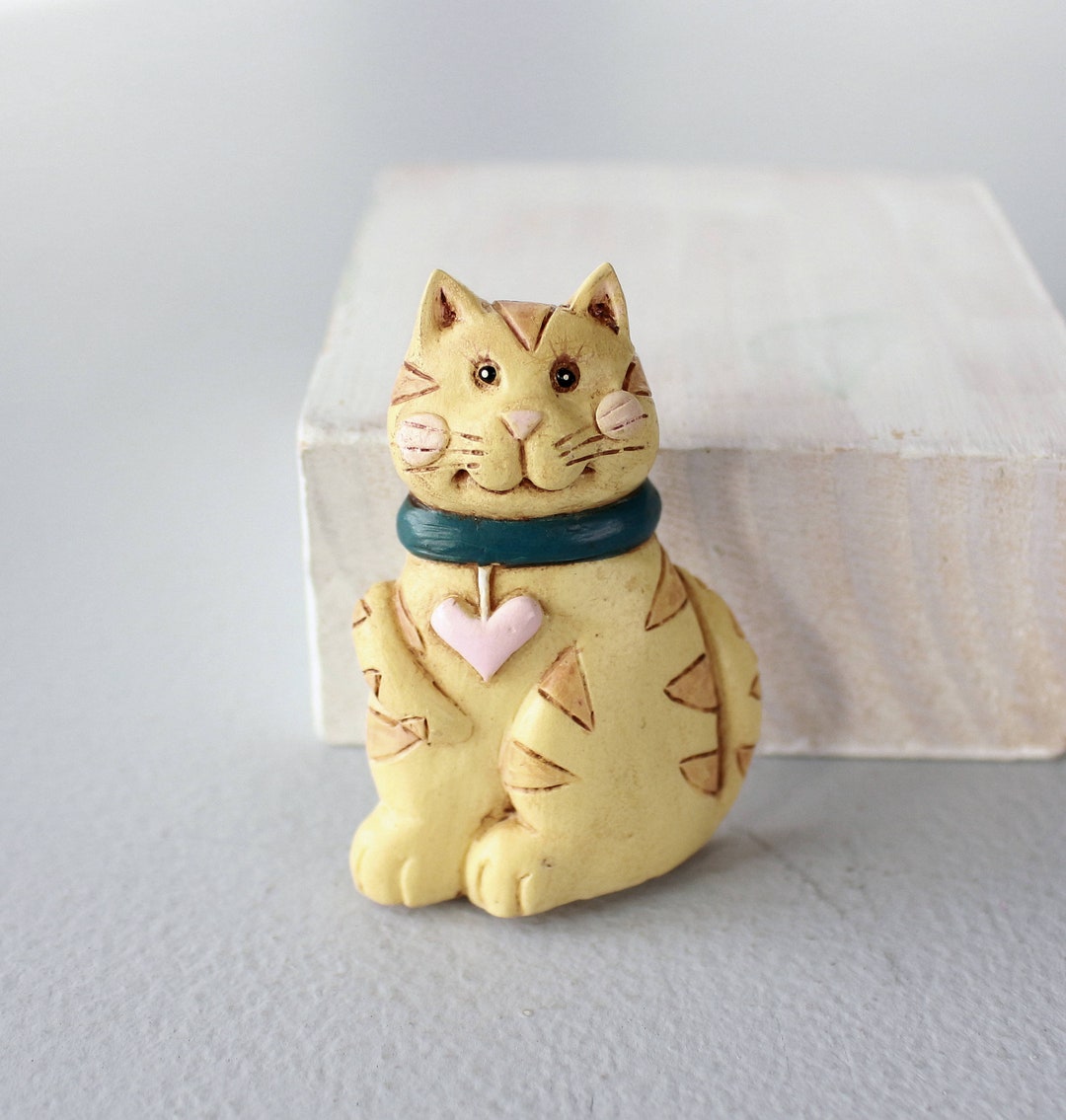 Vintage Cat Brooch, Small Resin Cat, Miniature Cat Figurine ...