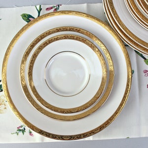 MARTHA STEWART White Porcelain Plates: Gold Trim, Vintage Dinnerware ...