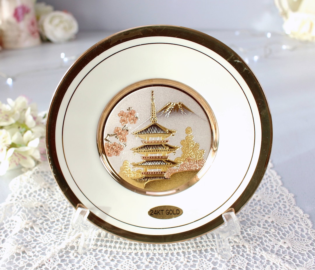 THE ART of CHOKIN Plate, 24KT Gold, Temple & Volcano, Engraved Small 6 ...