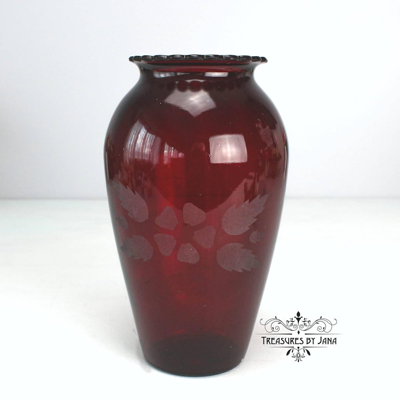 Ruby Red Vase - Etsy