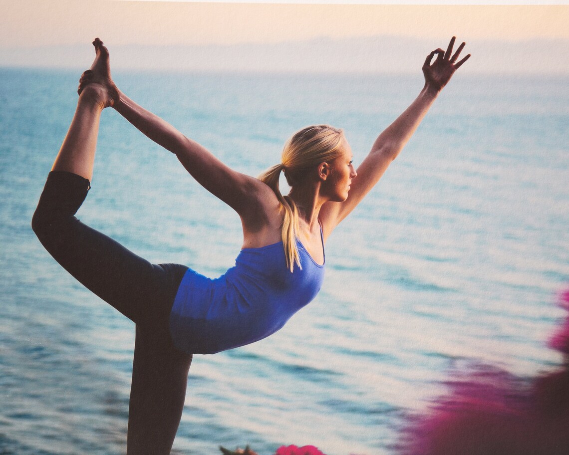 Yogini Dancer's Pose Over the Pacific Ocean Santa - Etsy