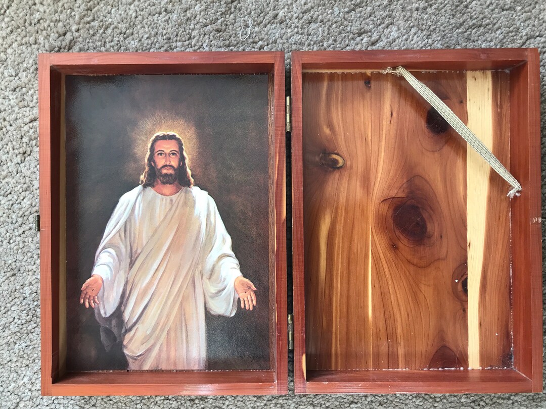 Vintage Bible in a Cedar Box. Illustrated Light of the World Bible. - Etsy
