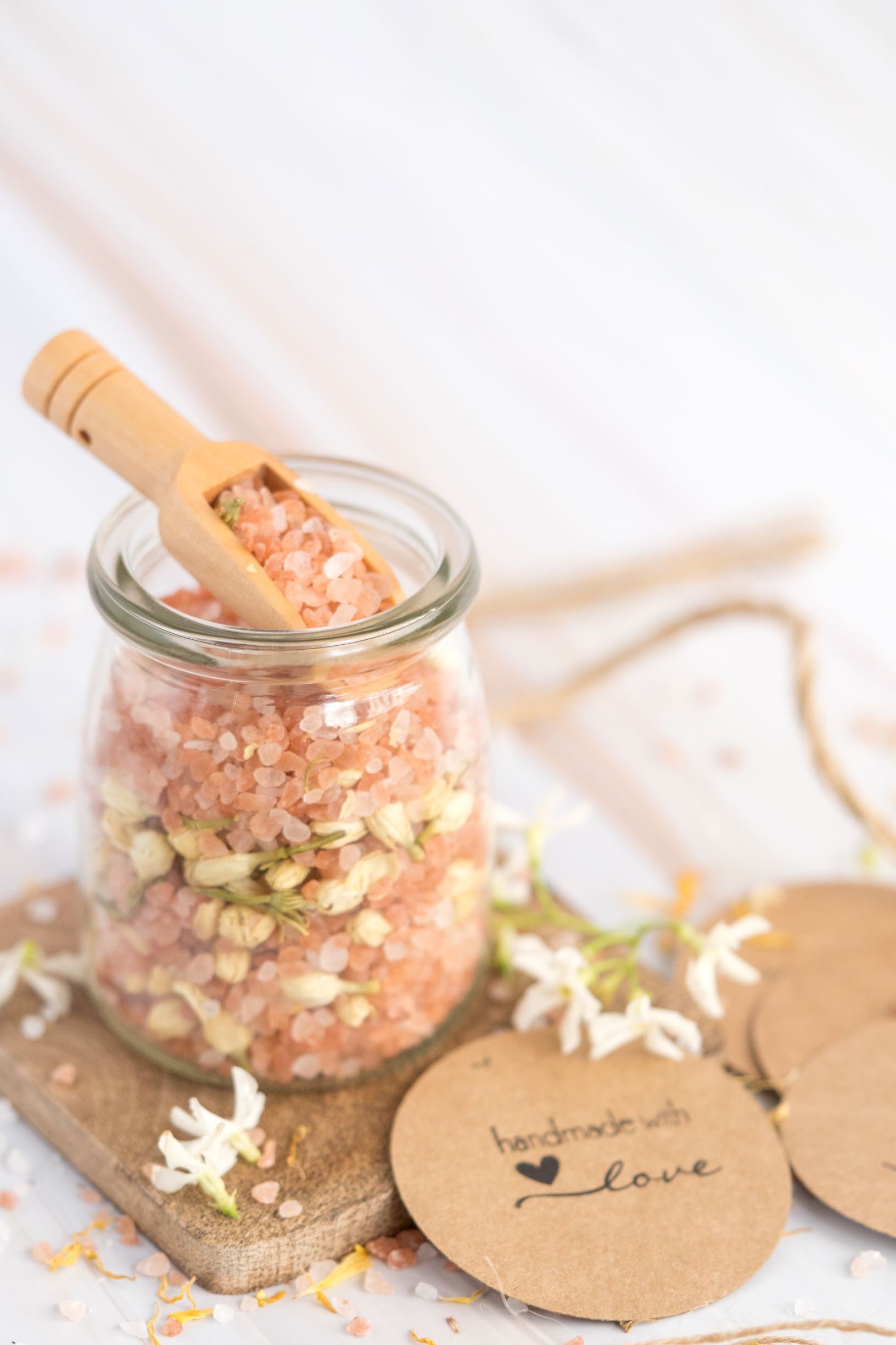 Himalayan Pink Salt Bath Salts With Jasmin Flowers & Essential - Etsy
