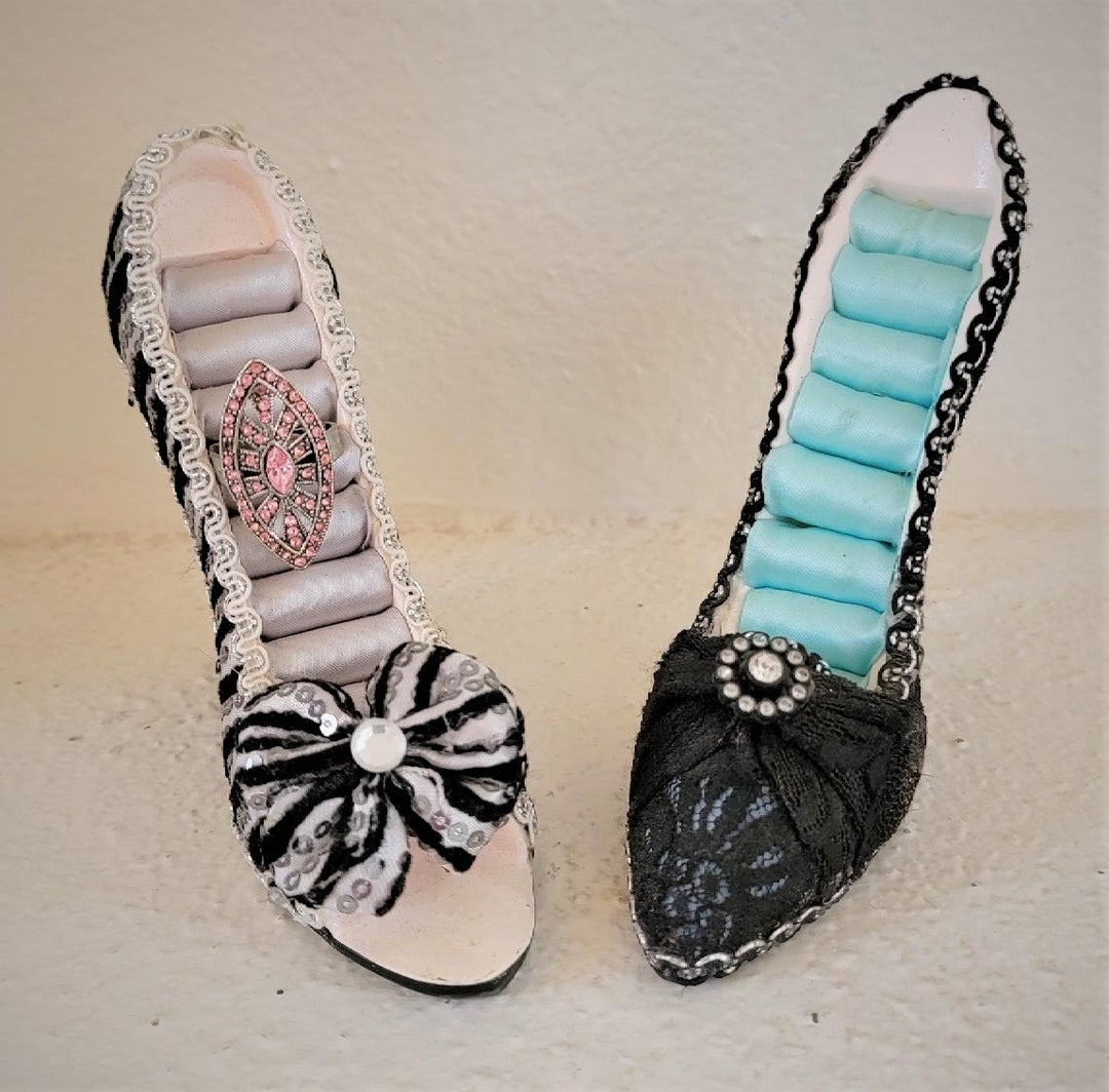 Two Lady High Heel Shoe Ring Holders - Ring Included - Etsy