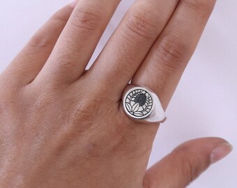 Kamon Ring - Etsy