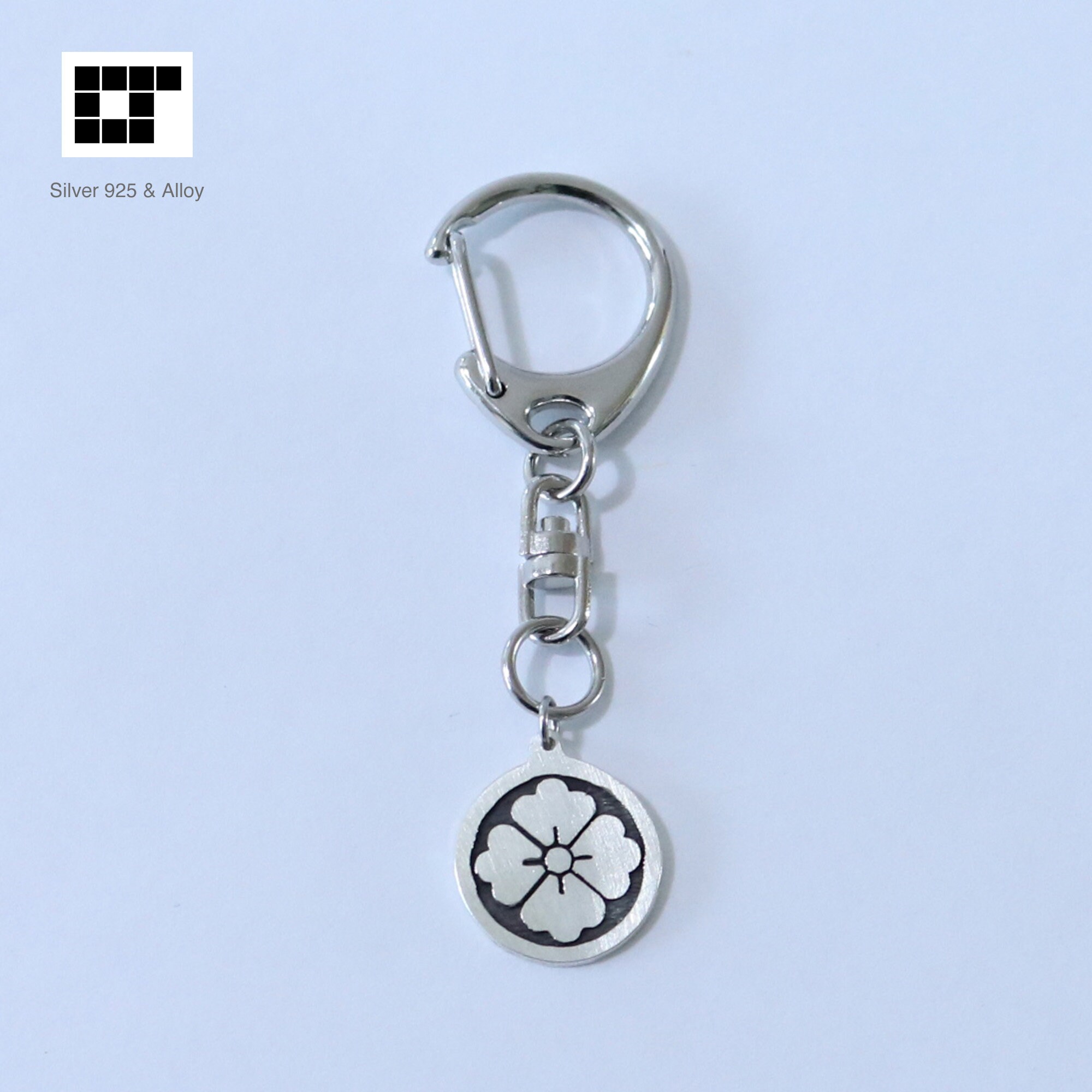 Hanabishi in a Circle Key Chain Kamon Japanese Family | Etsy