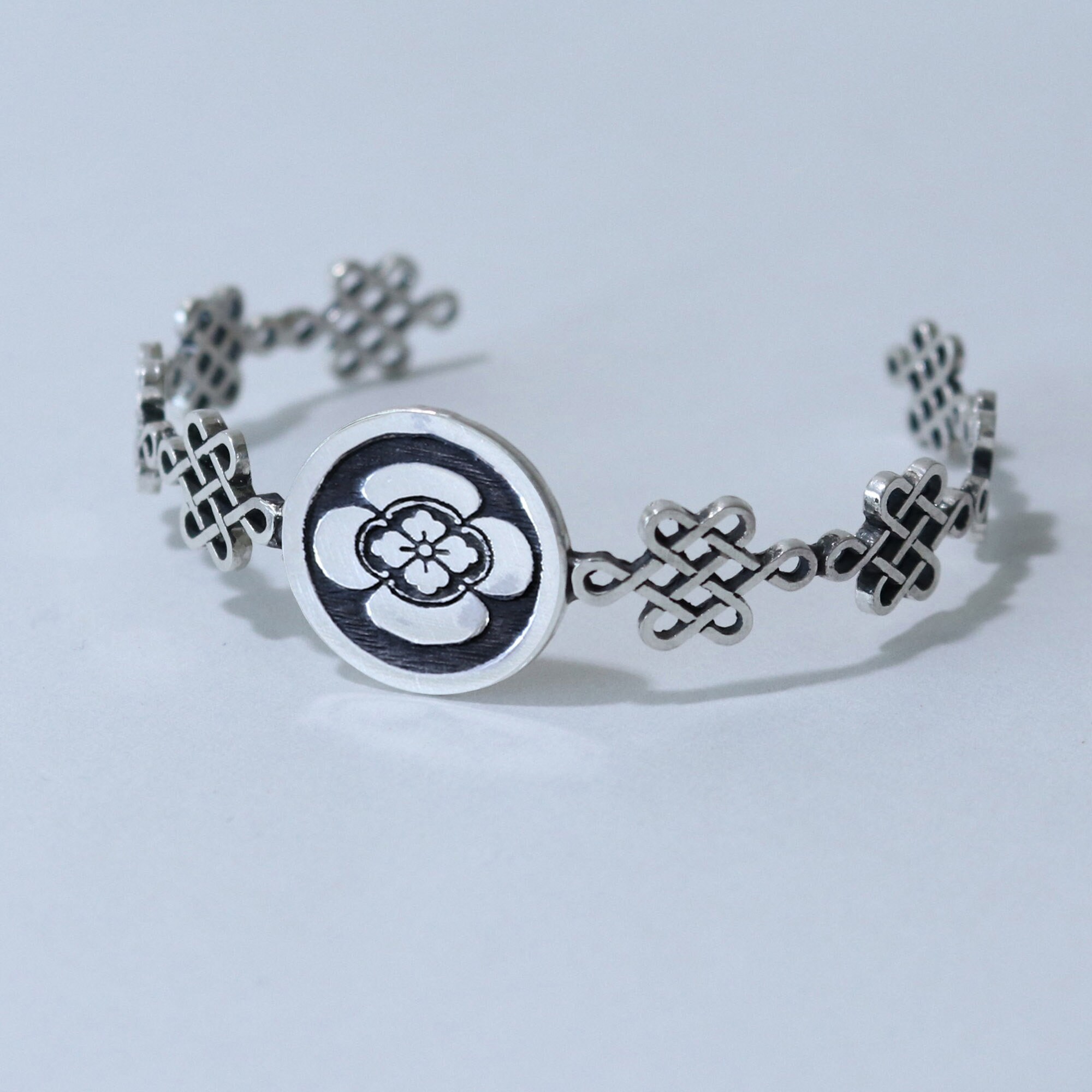 Bangle / Japanese Quince in a Circle/ Kamon / Japanese Mon / - Etsy