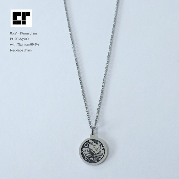 Butterfly in a Circle Kamon Japanese Clan Crest Pendant - Etsy