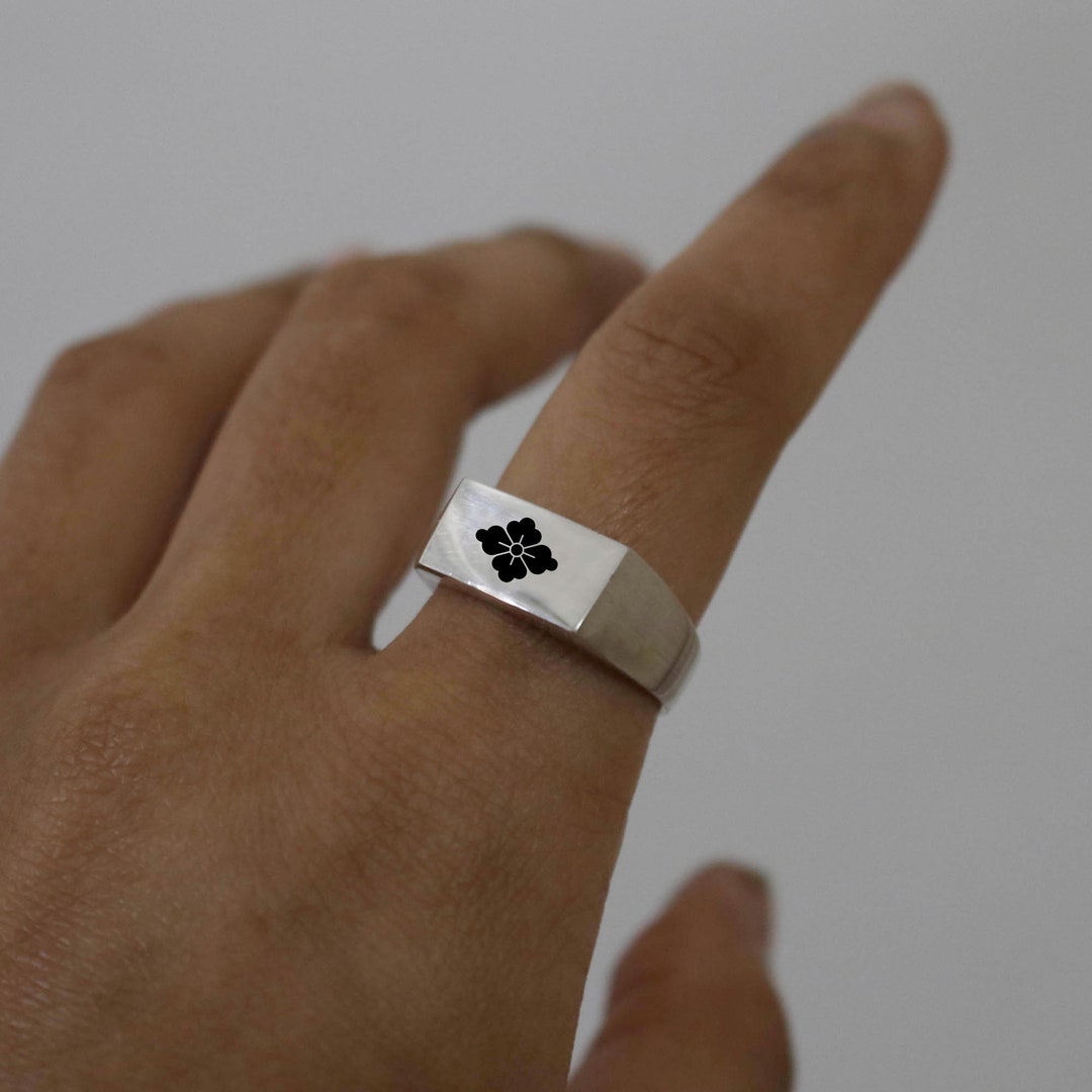 Hanabishi Ring - Japanese Kamon - Signet Ring - Etsy