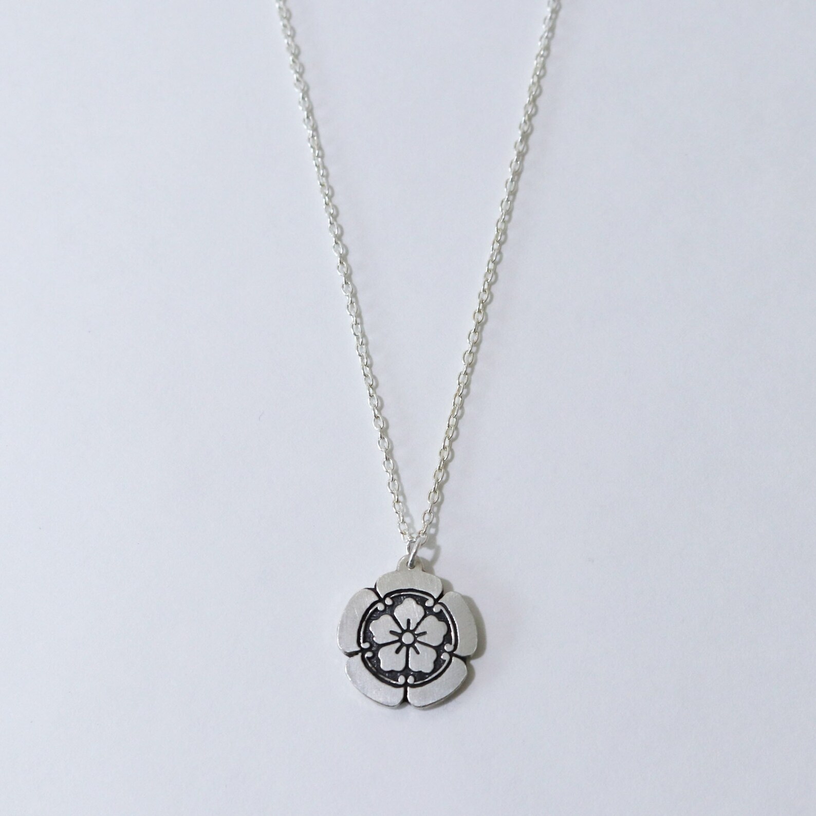 Oda Melon Kamon Oda Uri Kamon Japanese Clan Crest Pendant - Etsy