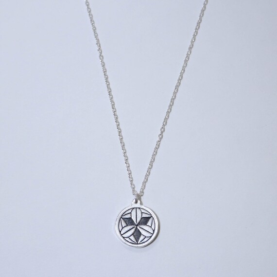 Nine Bamboo Leaves in a Circle Kamon Necklace Japanese | Etsy