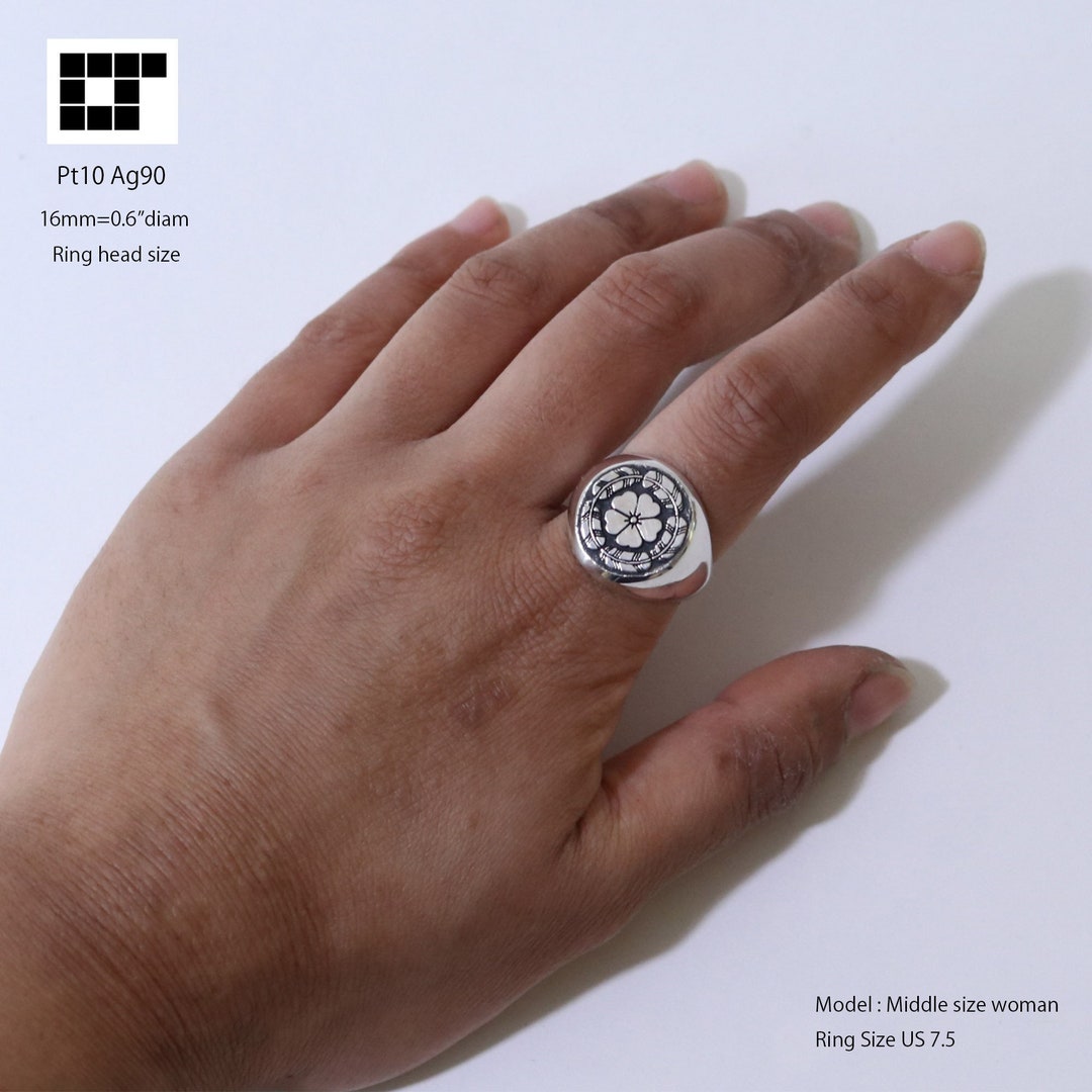 Cherry Blossom in Five Hawk Feathers' Circle - Small Ring - Japanese ...