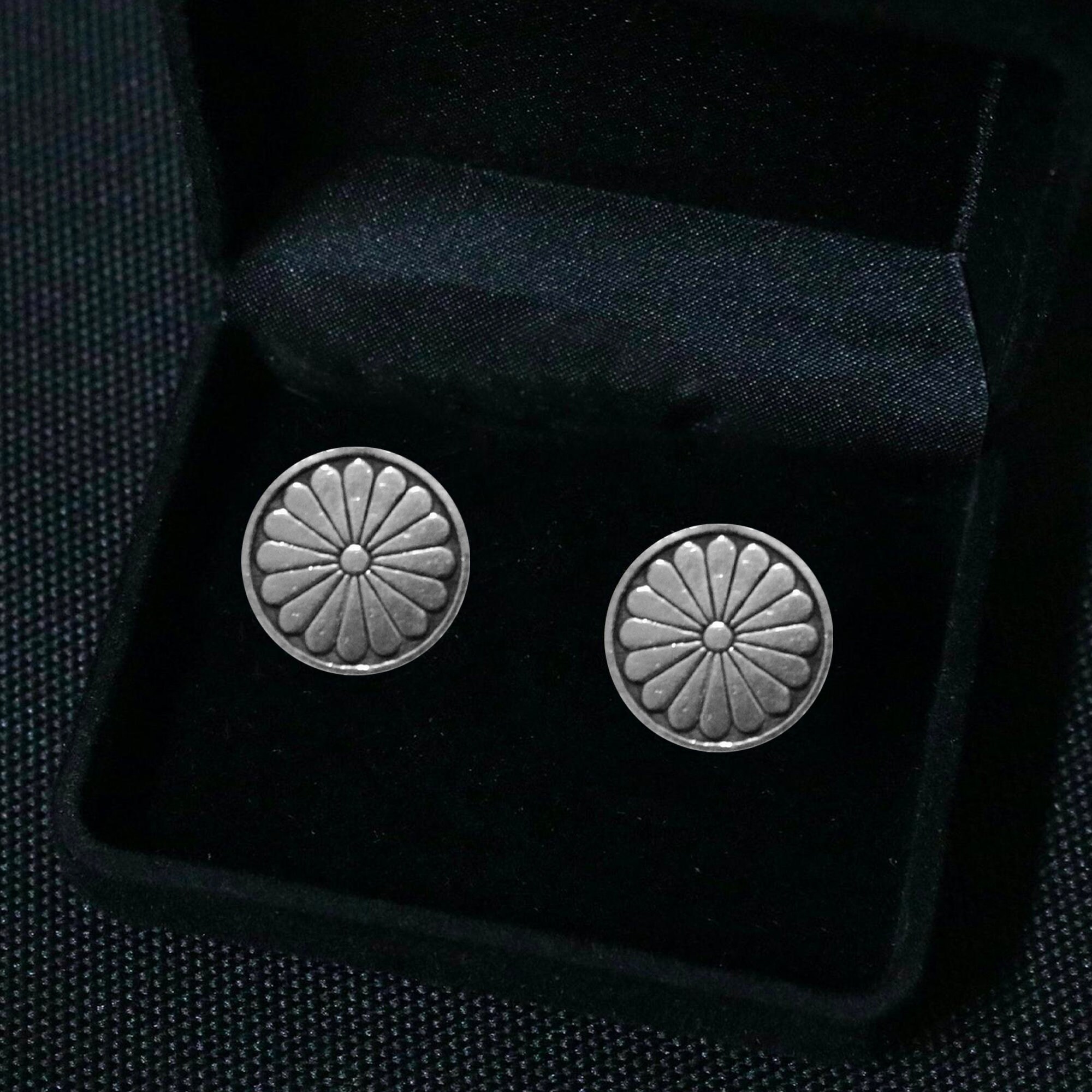 Chrysanthemum in a Circle kamon Silver Cufflinks Japanese | Etsy