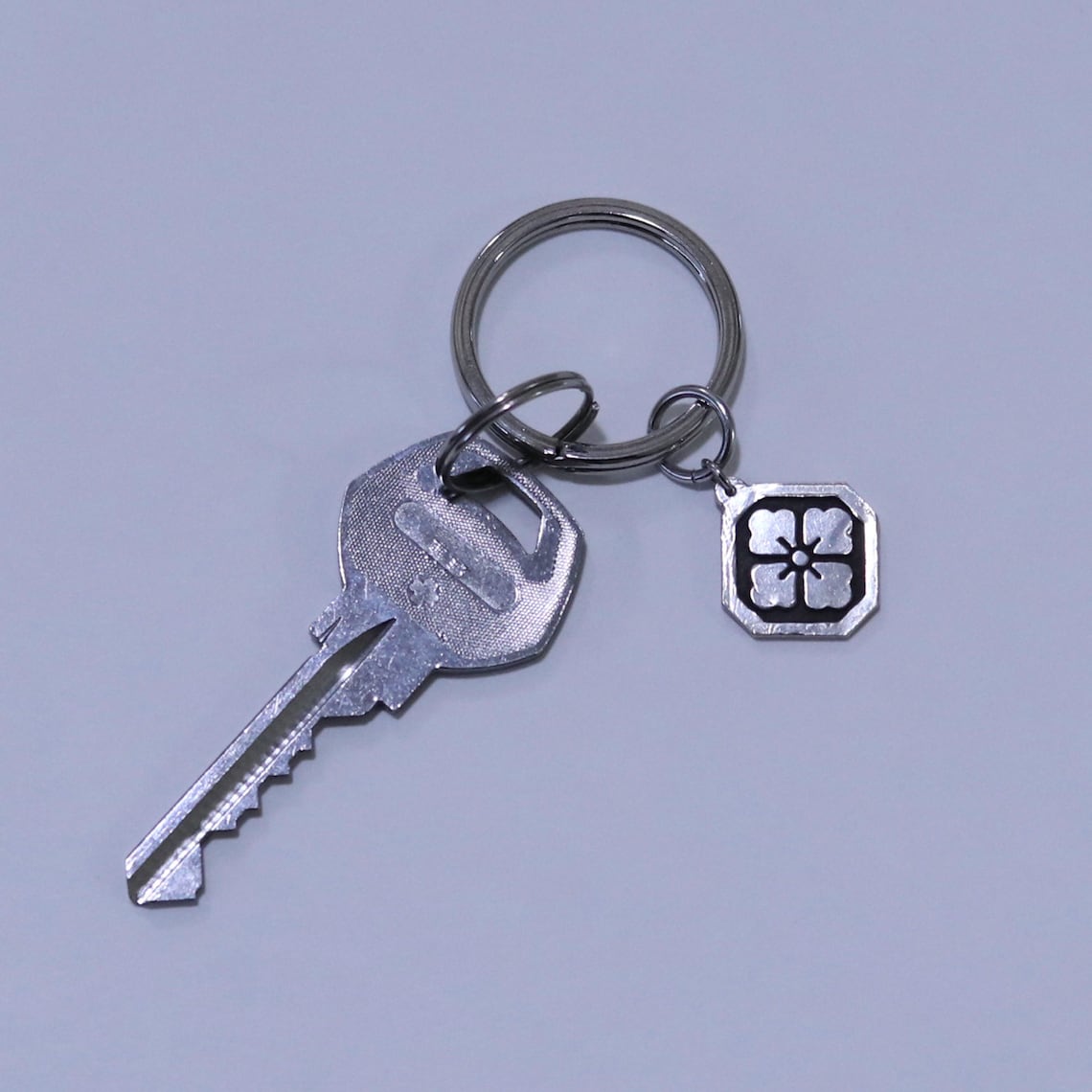 Silver Keyholder Japanese Kamon Clan Crest Hanabishi in - Etsy