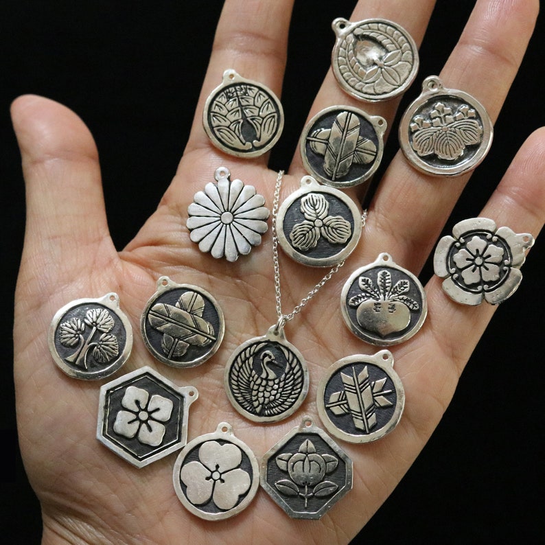 Oda Melon Kamon Oda Uri Kamon Japanese Clan Crest Pendant - Etsy