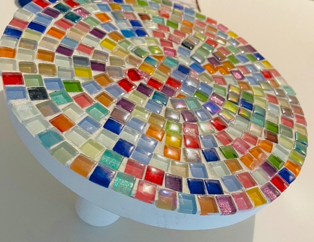 Plant Stand White, Handmade Round Plant Stand, Mosaic Plant Riser ...