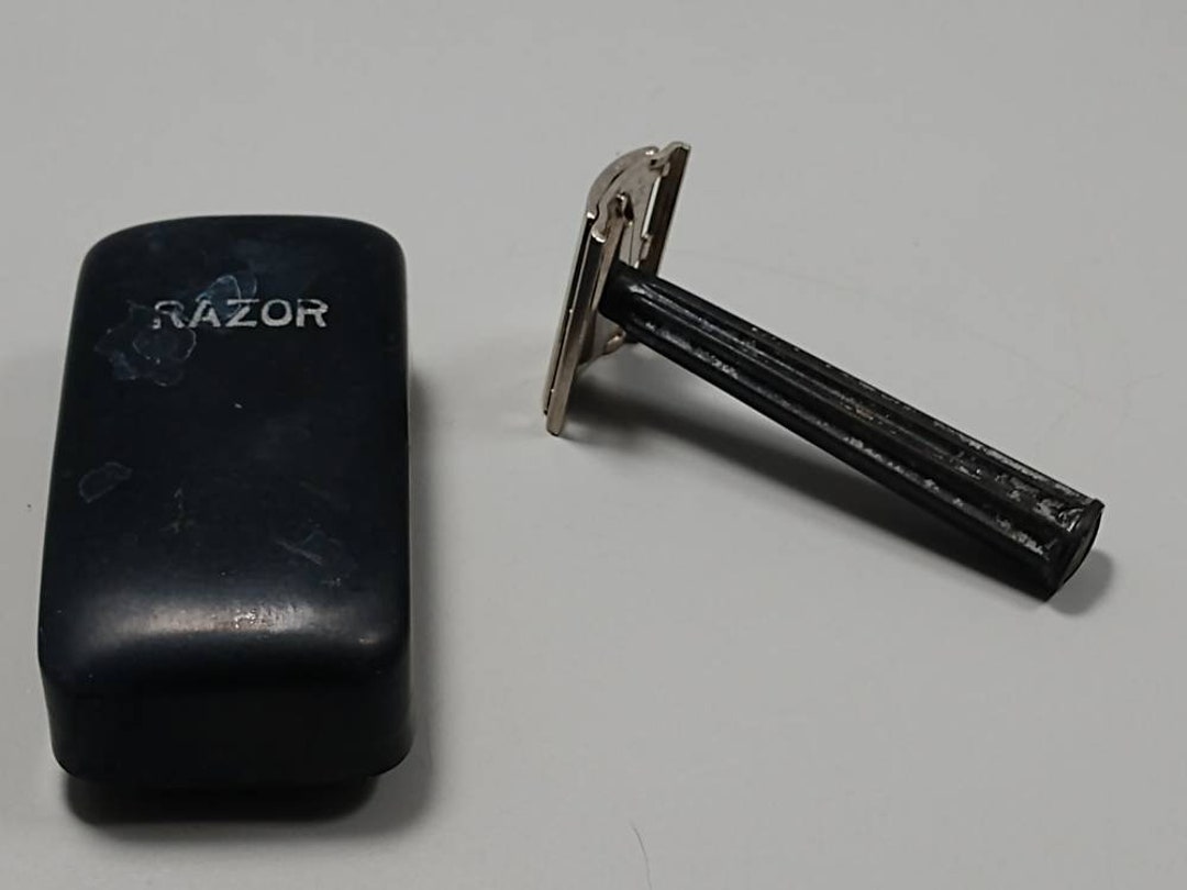 Vintage Gillette Tech, 1951 W4? Bakelite Handle, Post-war Safety Razor ...