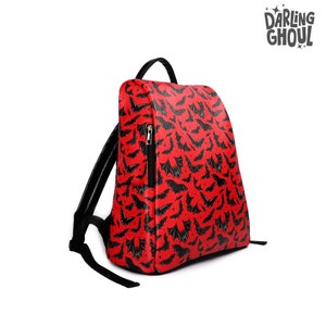 Gothic Bats Black Red Spooky Travel Backpack Bag, Spooky Halloween Bats ...
