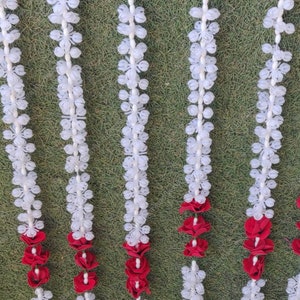 White Beautiful Mogra Strings of Indian Flower Garland Indian ...