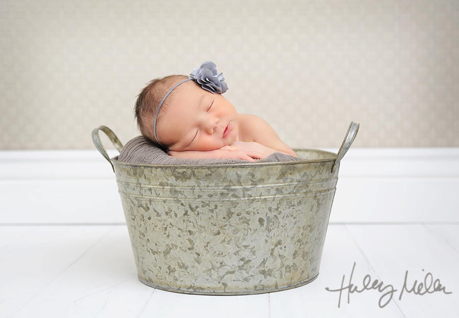 Newborn Digital Backdrop/background Simple Tin Bucket Neutral ...