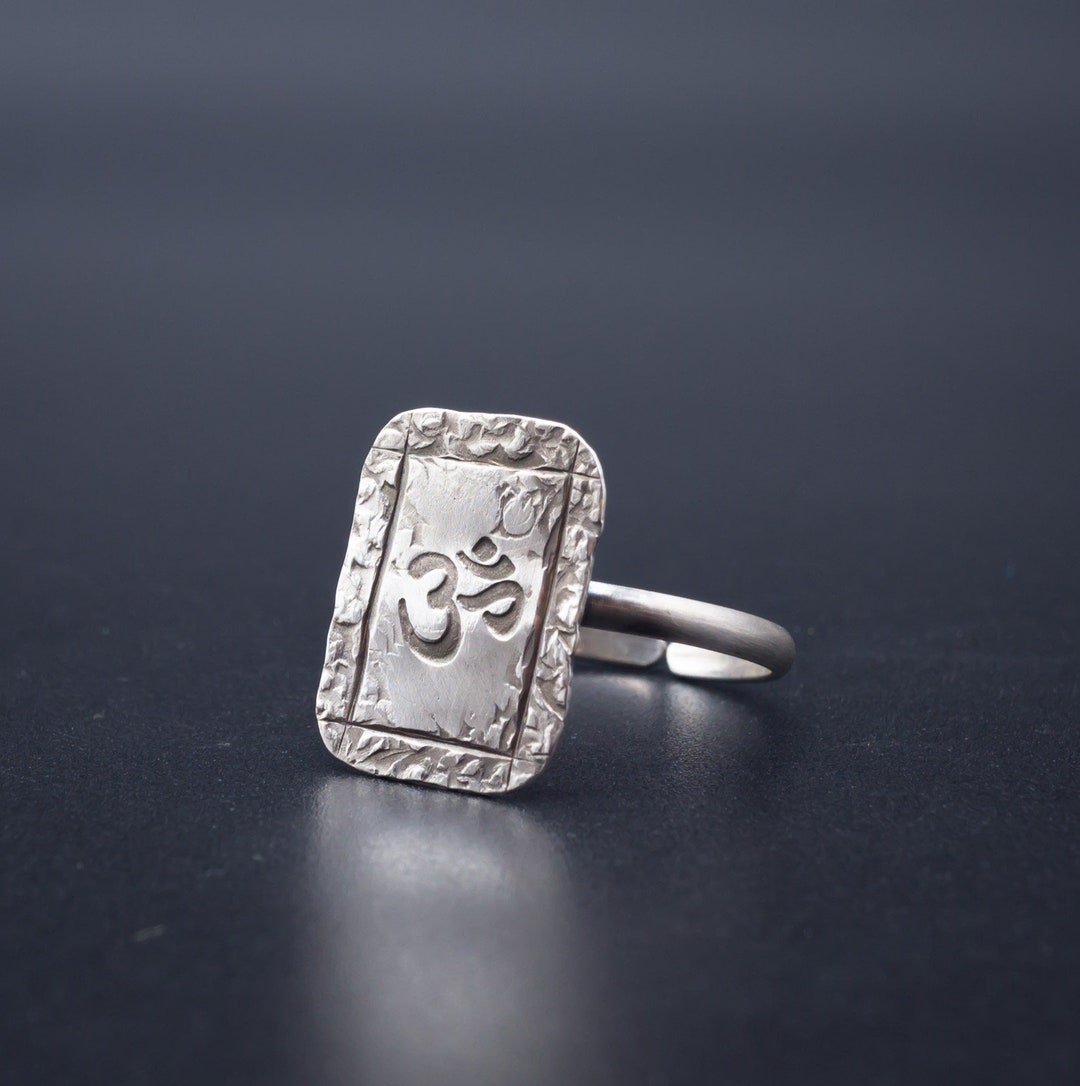 Sterling Silver Aum Signet Ring - Etsy