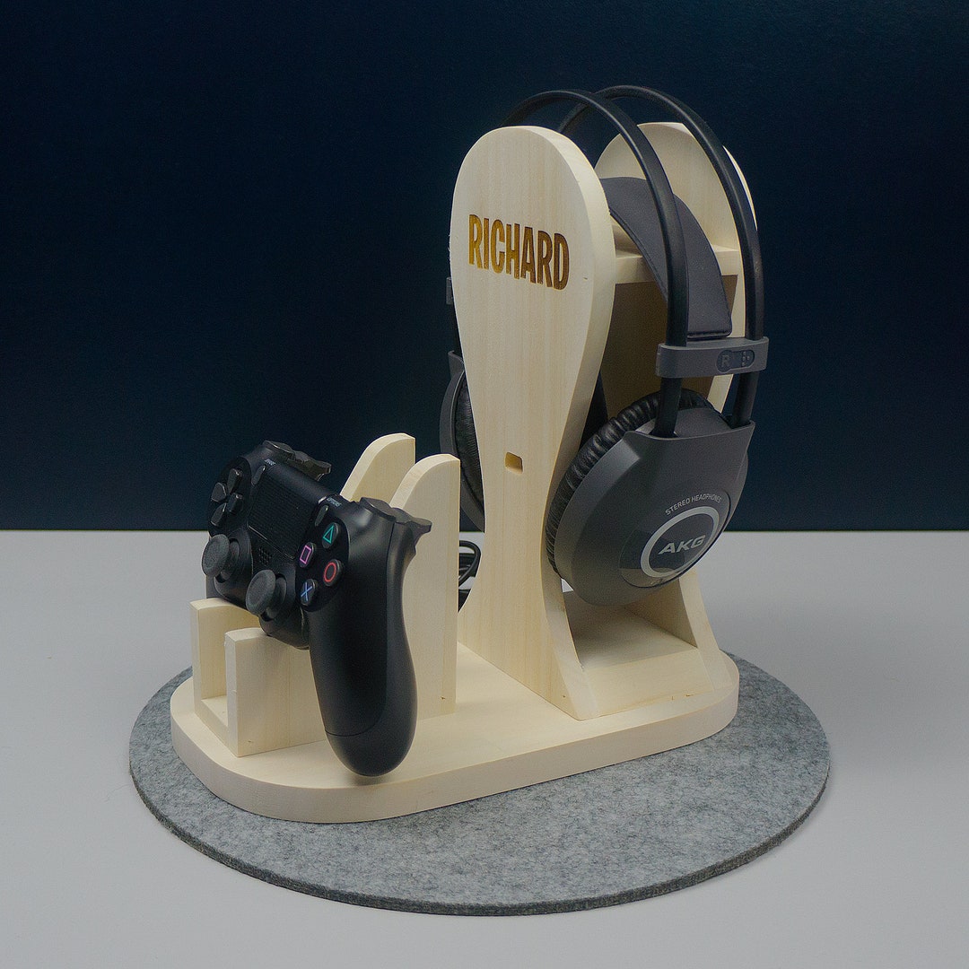 Personalised Gamer Headphone Stand Holder. Custom Engraved Wooden ...