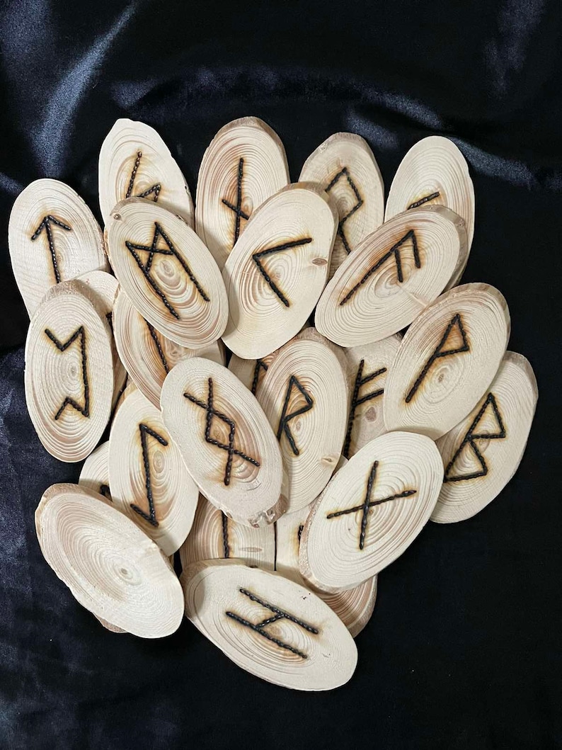 Wooden Runic Set, 25 Pieces. Wood Runes Elder Futhark - Etsy