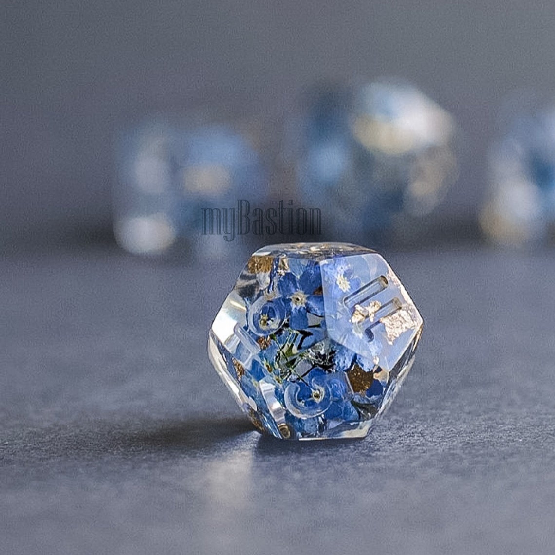 Flowers Dice Set With Real Forget Me Not and Gold Leaf for - Etsy