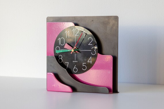 pop art - post modern Quartz Memphis Milano style table clock Clocks ...