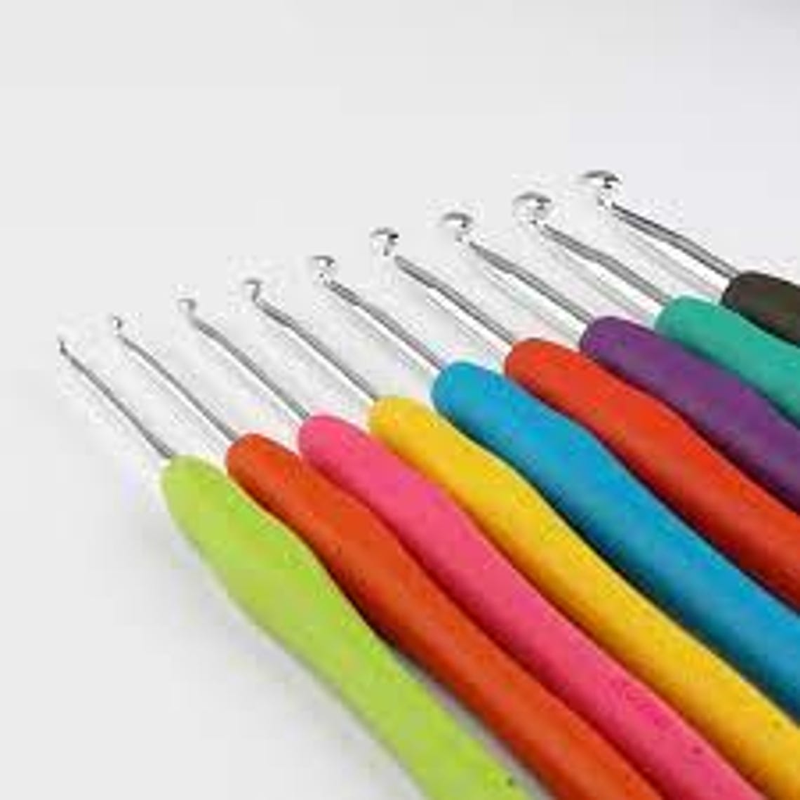 Ergonomic Crochet Hooks With Silicone Handle – Comfortable Grip ...