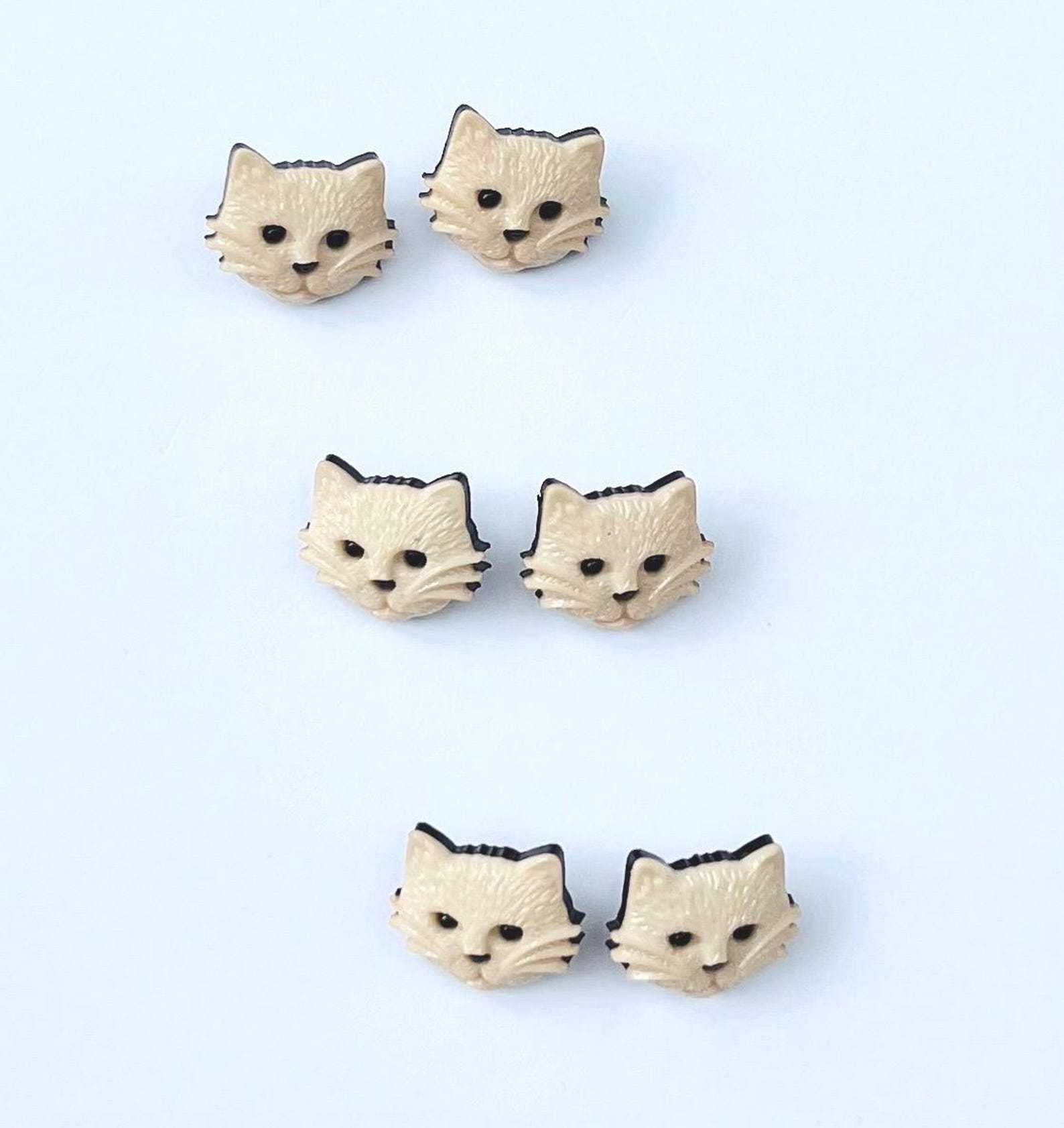 Plastic Shank Buttons, 6 Little Cat Buttons, Sewing, Crochet, Knitting ...