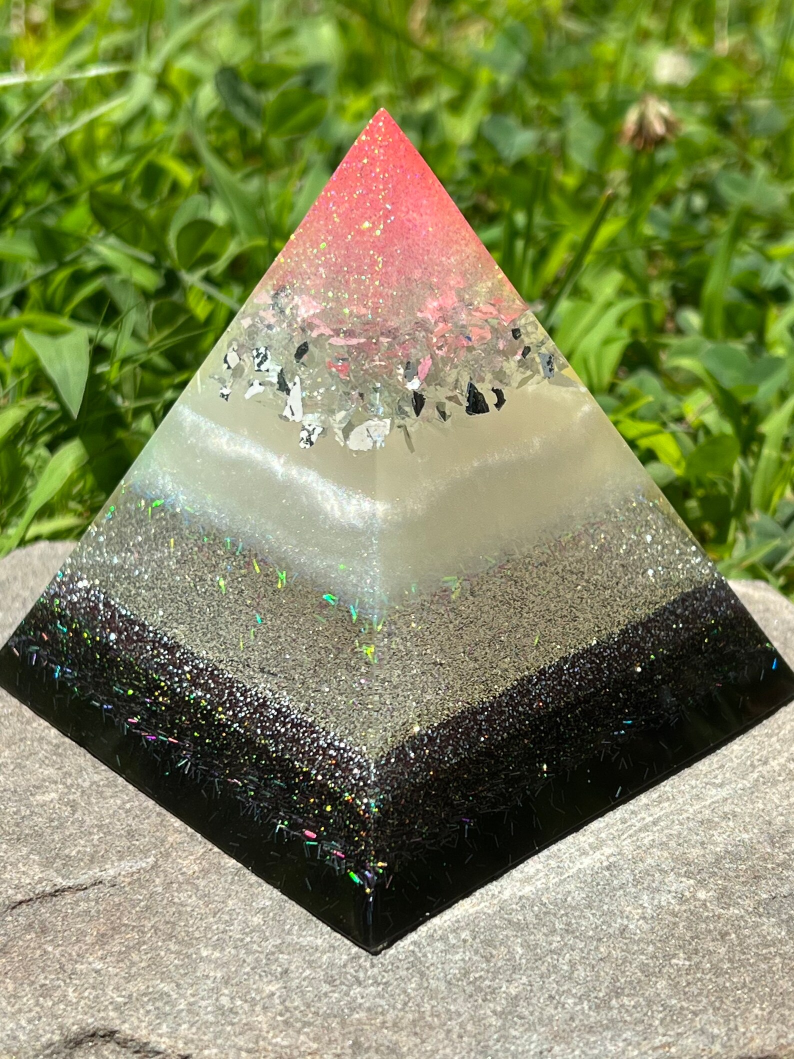 Pink Glitter Resin Pyramid - Etsy
