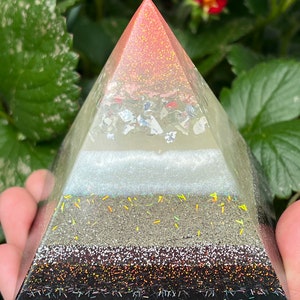 Pink Glitter Resin Pyramid - Etsy