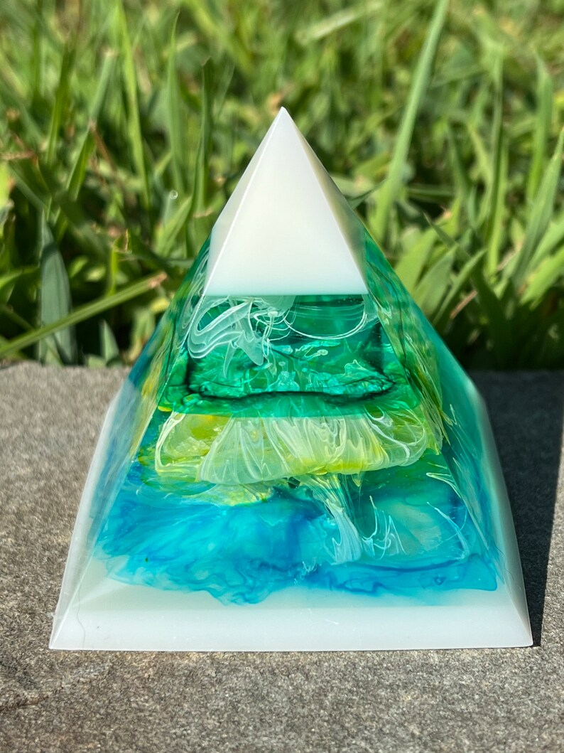 Ink Drop Resin Pyramid - Etsy
