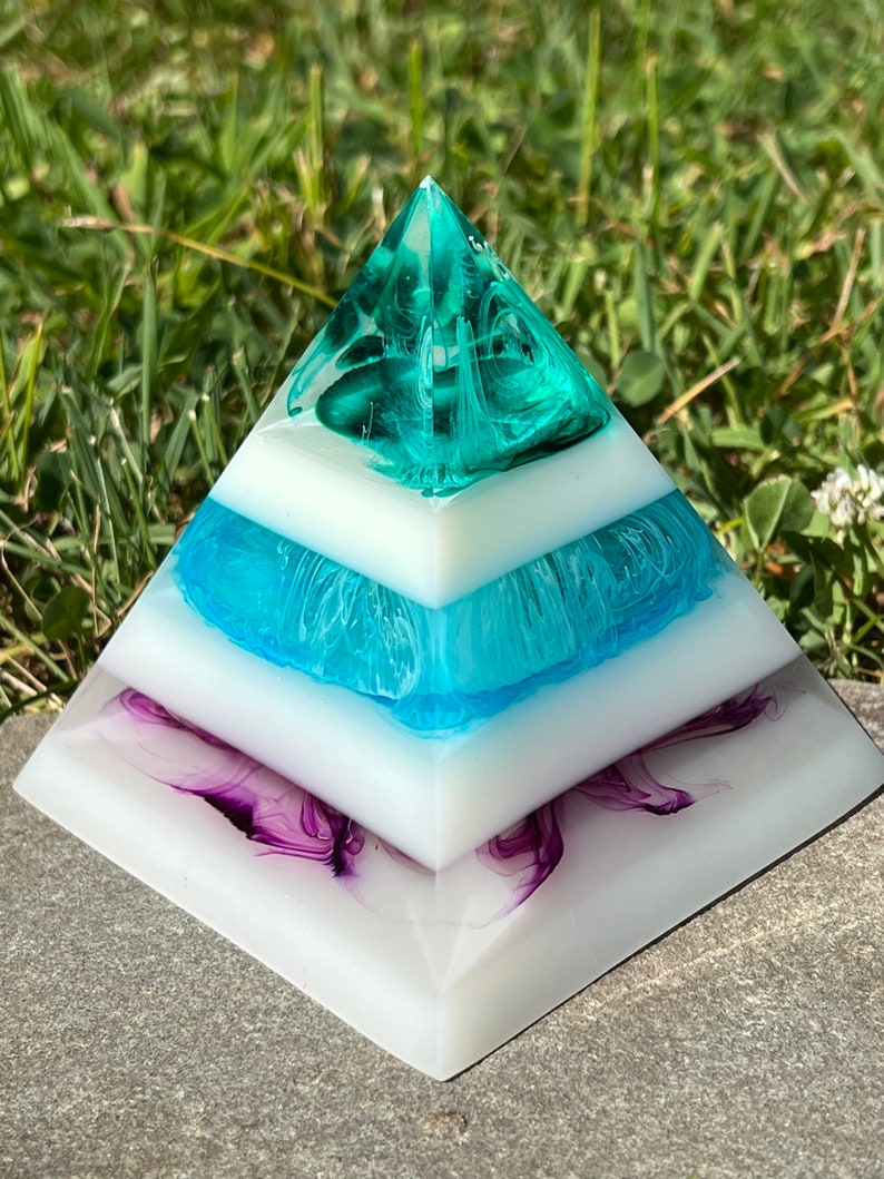 Ink Drop Resin Pyramid - Etsy