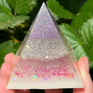 Purple Glitter Resin Pyramid - Etsy