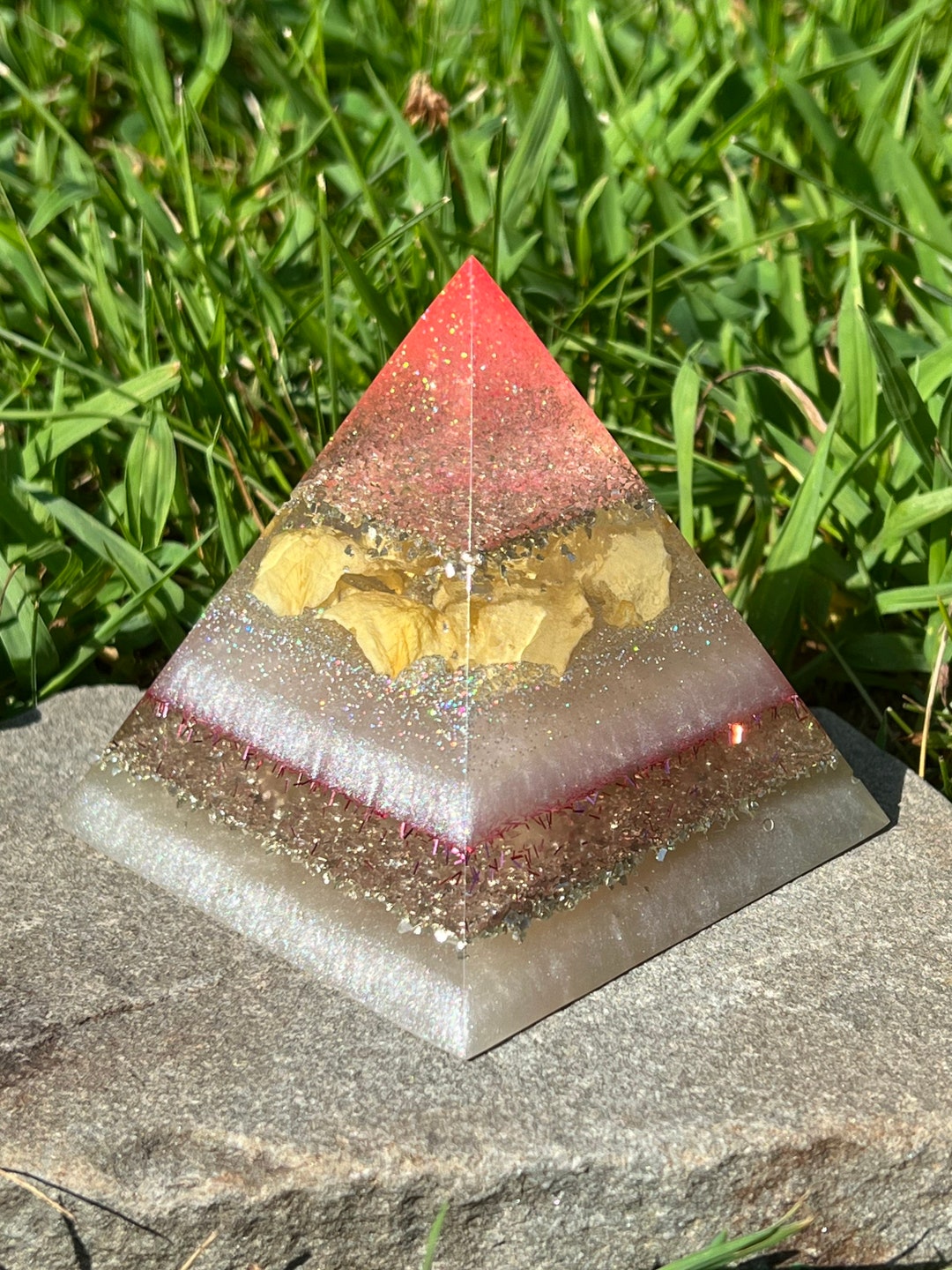 Flower Petal Resin Pyramid - Etsy